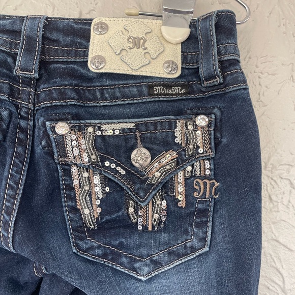 Miss Me | Jeans | Miss Me Signature Crop Jeans Size 26 | Poshmark